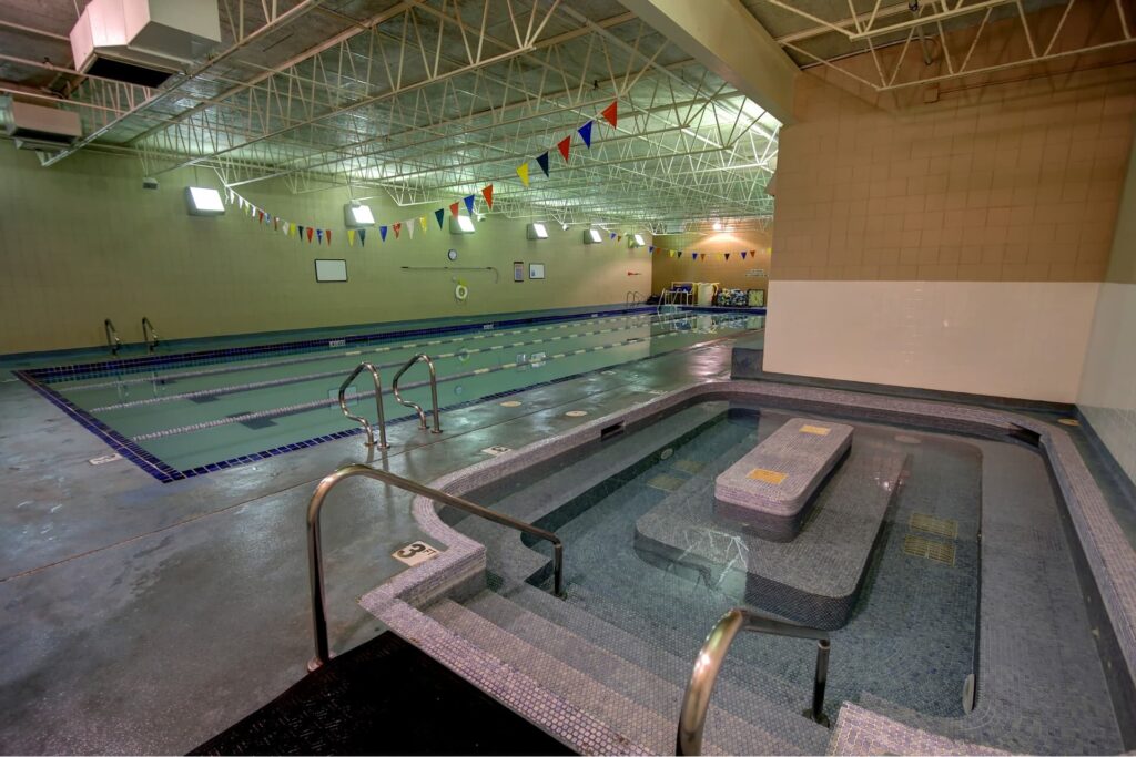 Aquatics: Indoor & Outdoor Pools - Wisconsin Athletic Club
